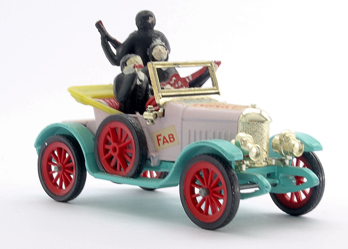 The 486 Dinky Beats and the Beatles Bull Nose Morris – Dinky Toys: TV ...